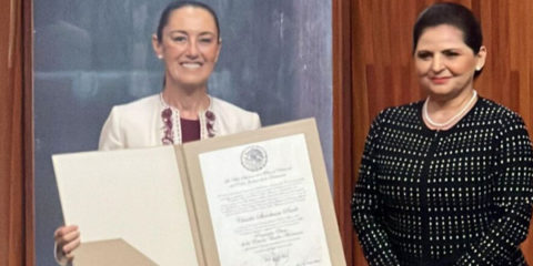 Claudia Sheinbaum recibe constancia como presidenta electa de México ...